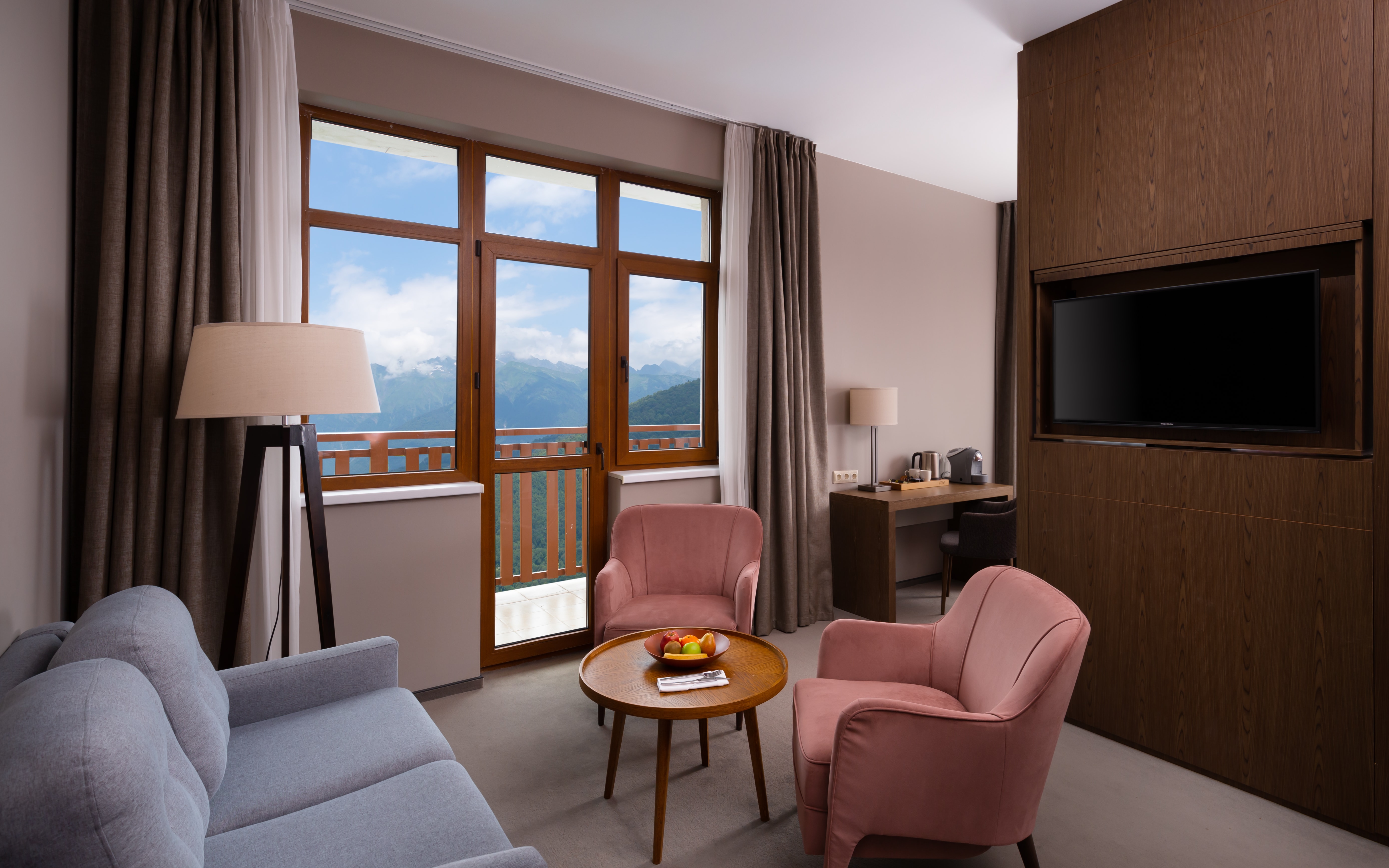 Green Flow Hotel 4* – цены 2026, бронирование номеров